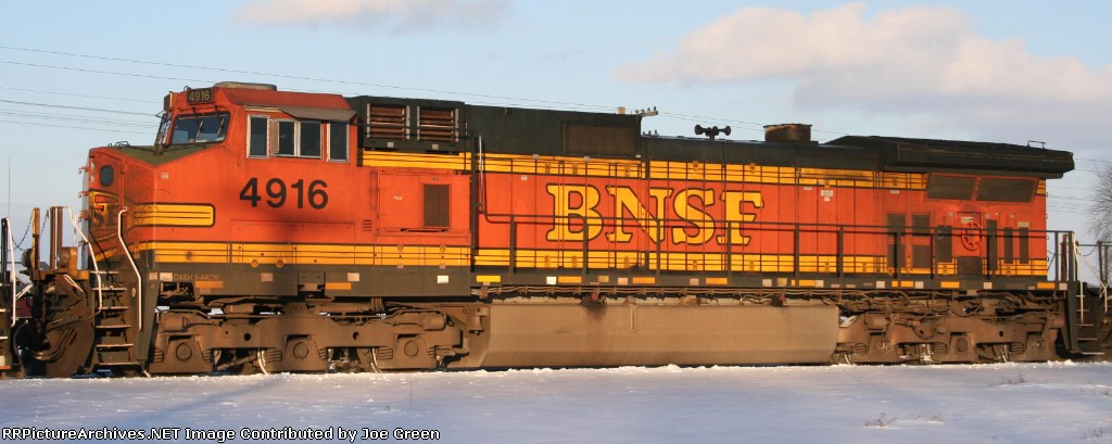 BNSF 4916